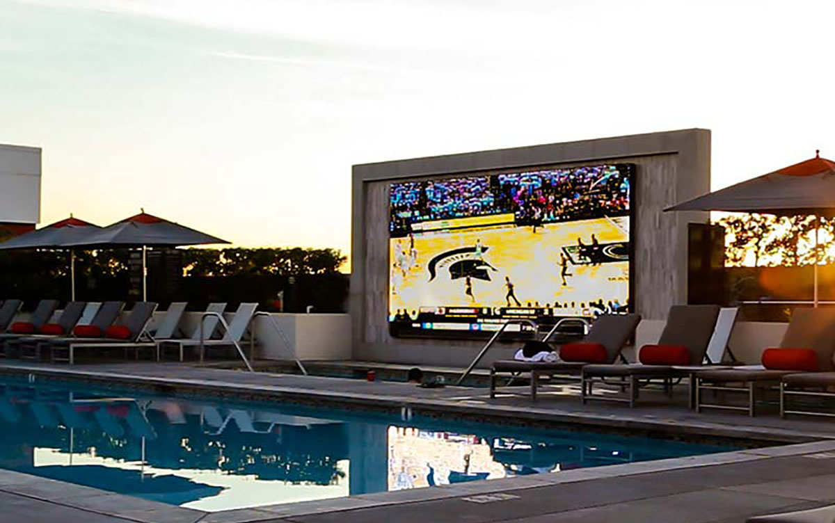 Advantages and application solutions of outdoor LED digital signage ...